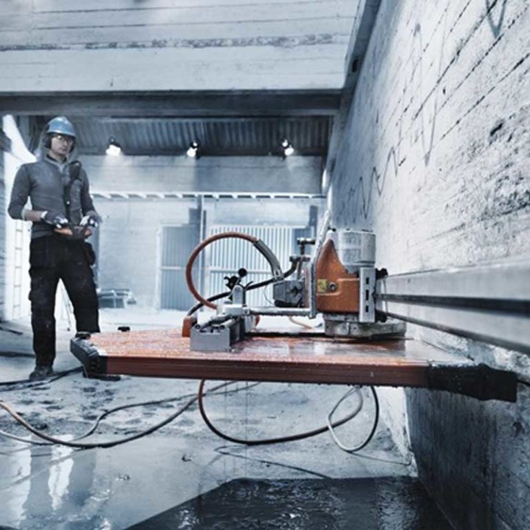 Husqvarna WS482 High Frequency Wall Saw - MACTOOL